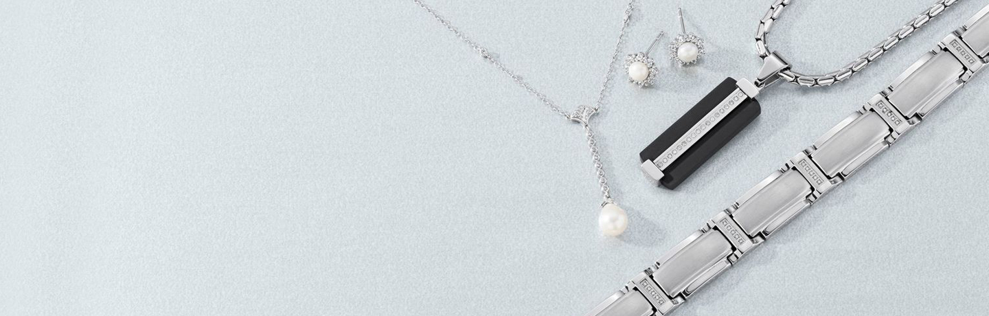 Fine Jewelry Gifts Ideas Under $200 For Her & Him 2023 | REEDS Jewelers